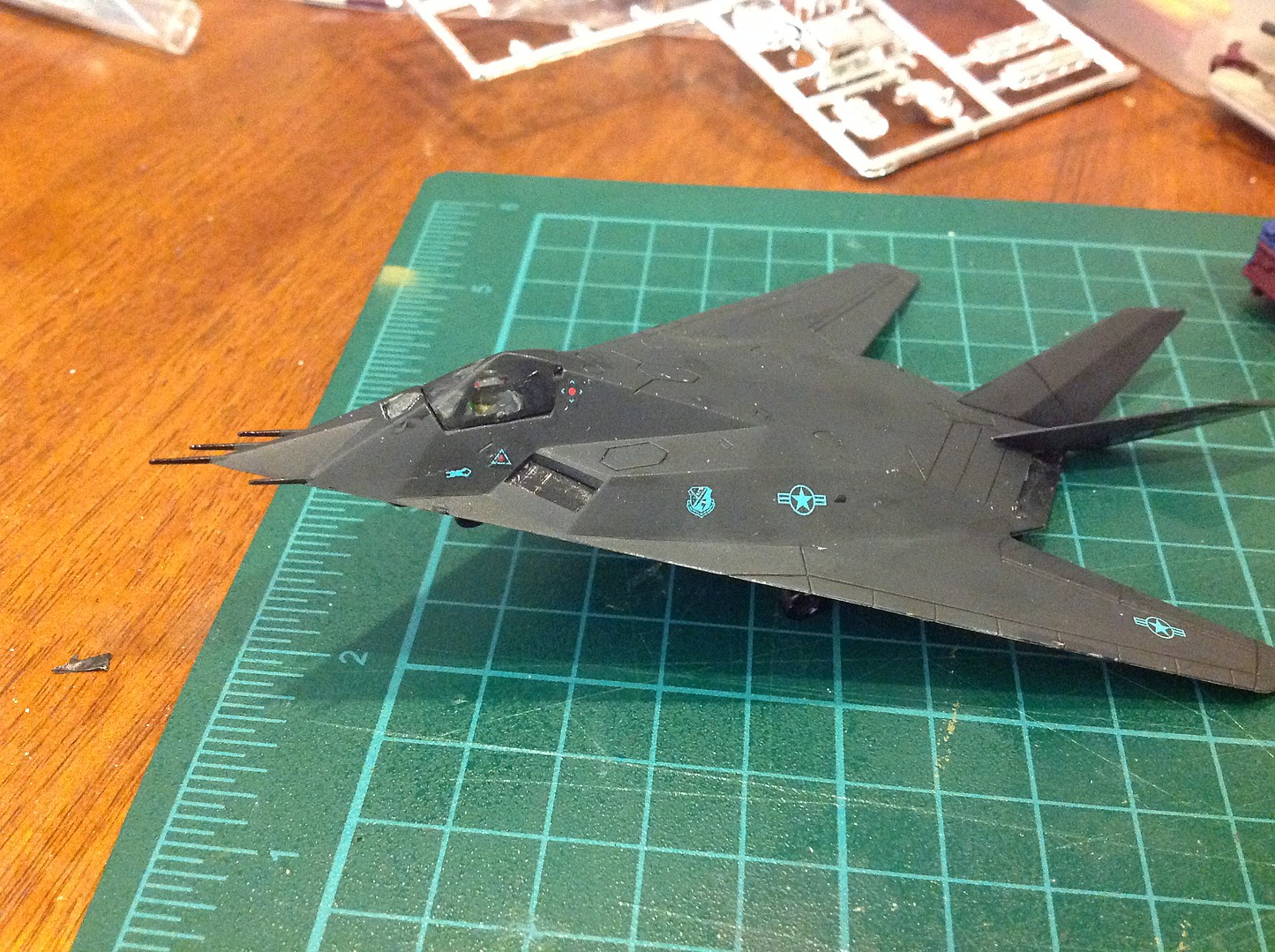 F-117A NIGHTHAWK -- Plastic Model Airplane Kit -- 1/144 Scale pictures ...