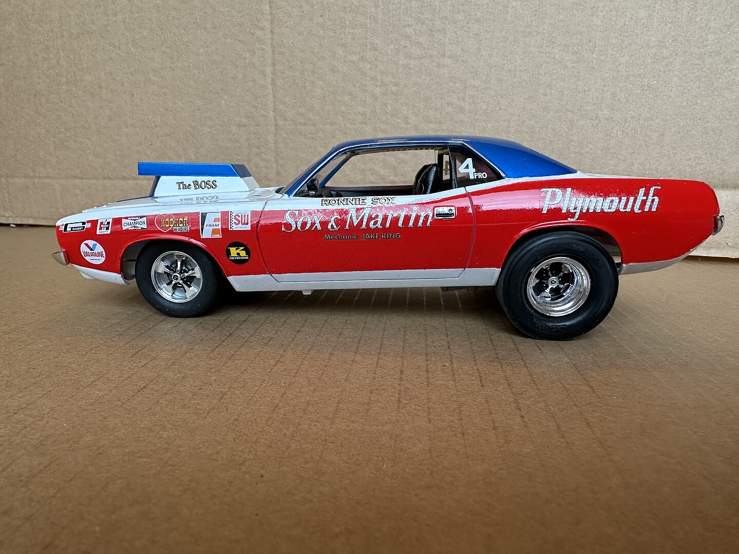 1971 Hemi Cuda 426 -- Plastic Model Car Kit -- 1/24 Scale -- #852943 ...