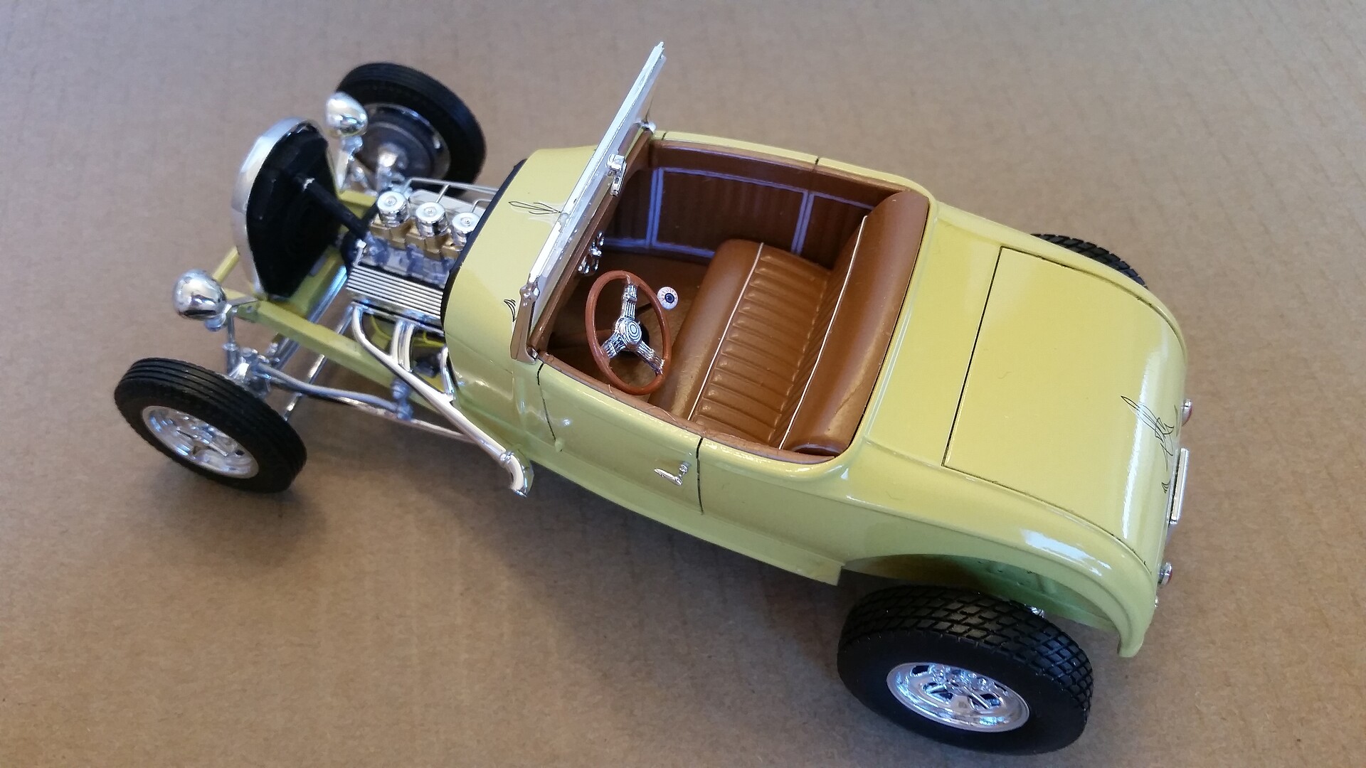1929 Model A Roadster -- Plastic Model Car Kit -- 1/25 Scale -- #854463 ...
