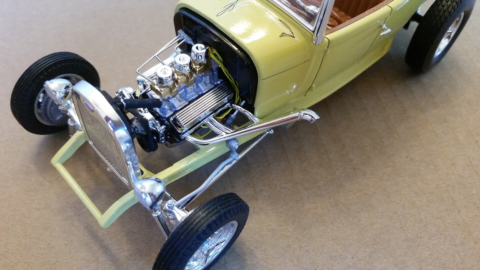 1929 Model A Roadster -- Plastic Model Car Kit -- 1/25 Scale -- #854463 ...