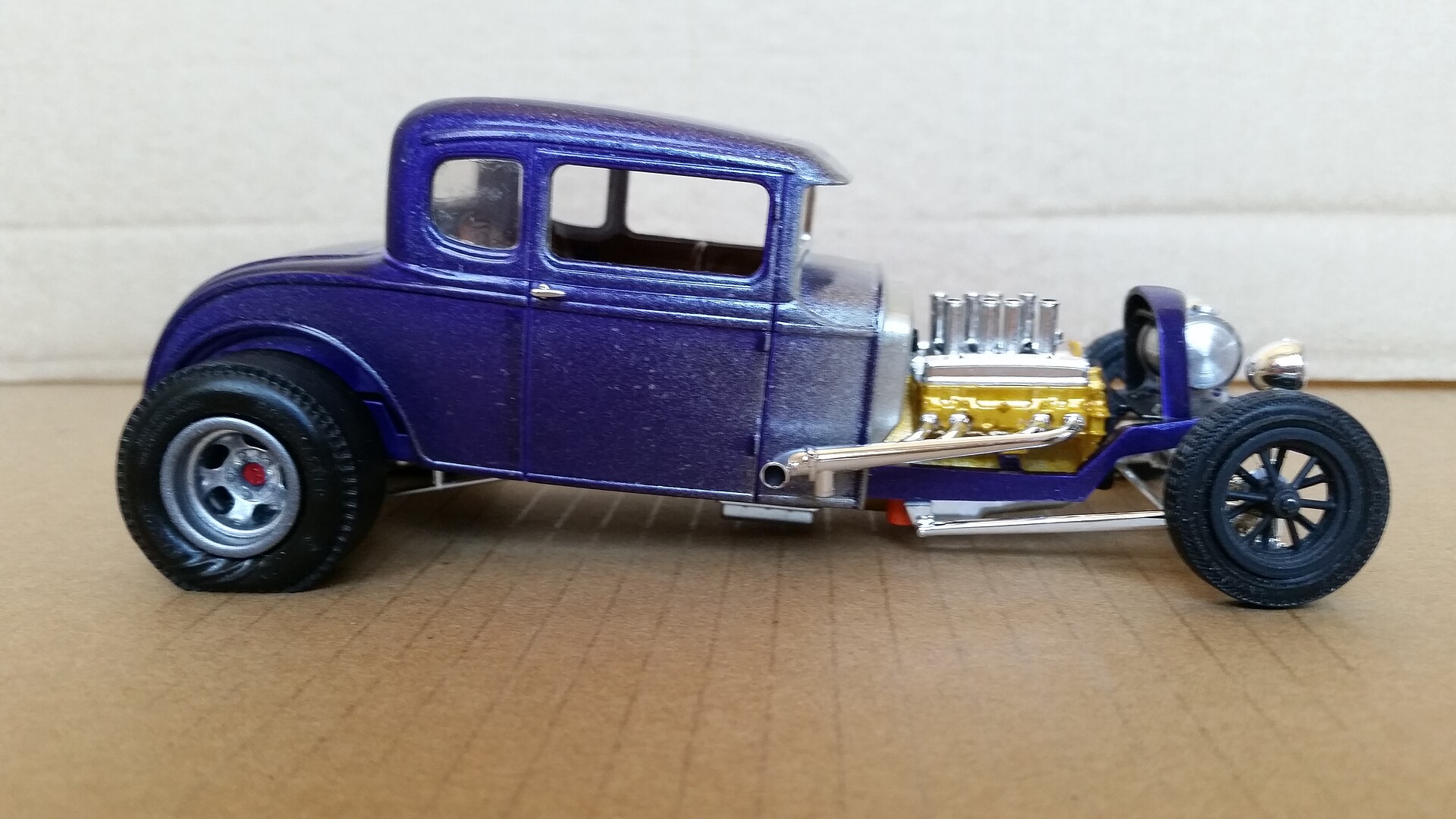 1930 Ford A Coupe (2 in 1) -- Plastic Model Car Kit -- 1/25 Scale ...