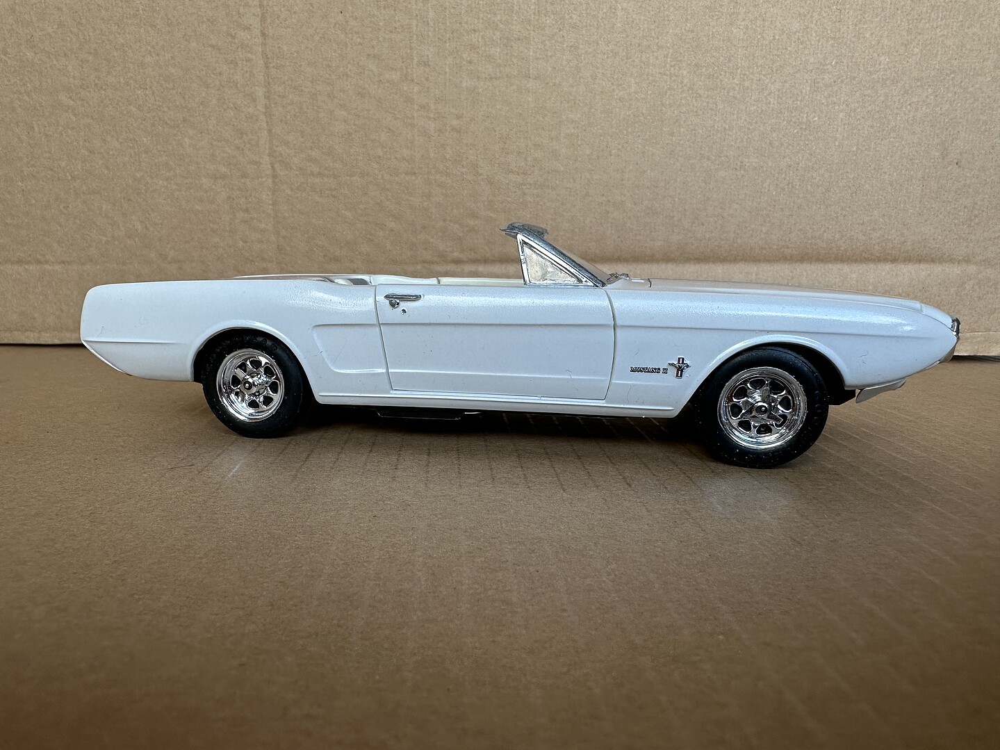 1963 Ford Mustang II Concept Car -- Plastic Model Car Vehicle Kit -- 1/ ...
