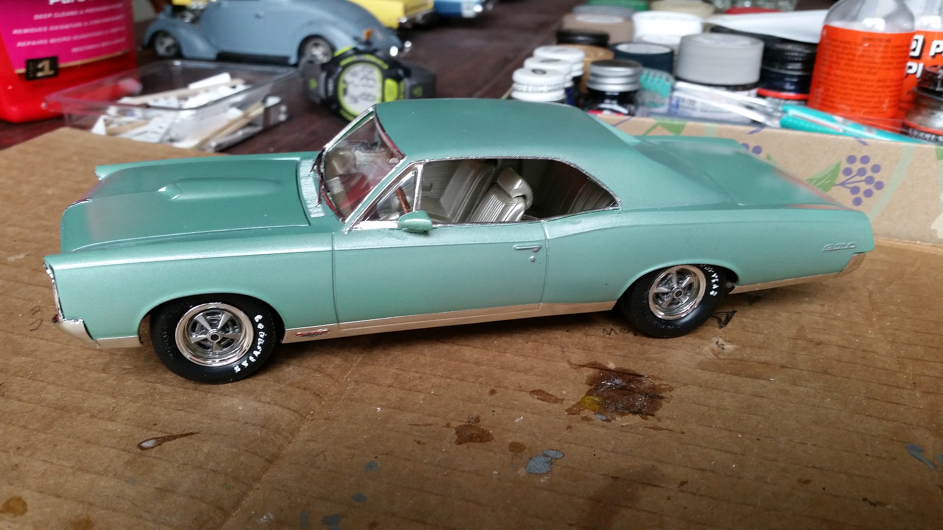 1967 Pontiac GTO -- Plastic Model Car Kit -- 1/25 Scale -- #710 ...