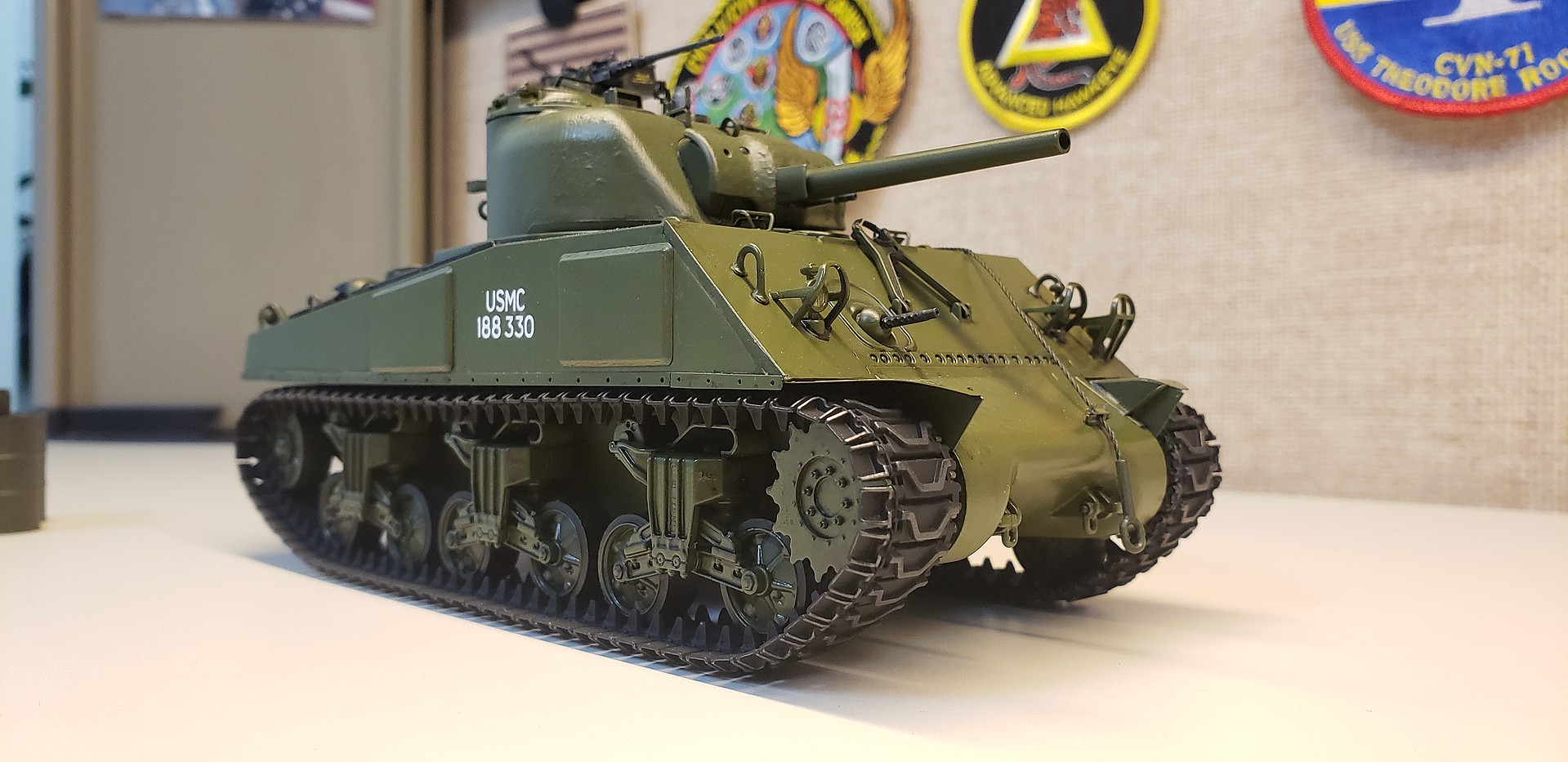 US Marines Sherman M4A2(W) PTO -- Plastic Model Tank Kit -- 1/35 Scale ...