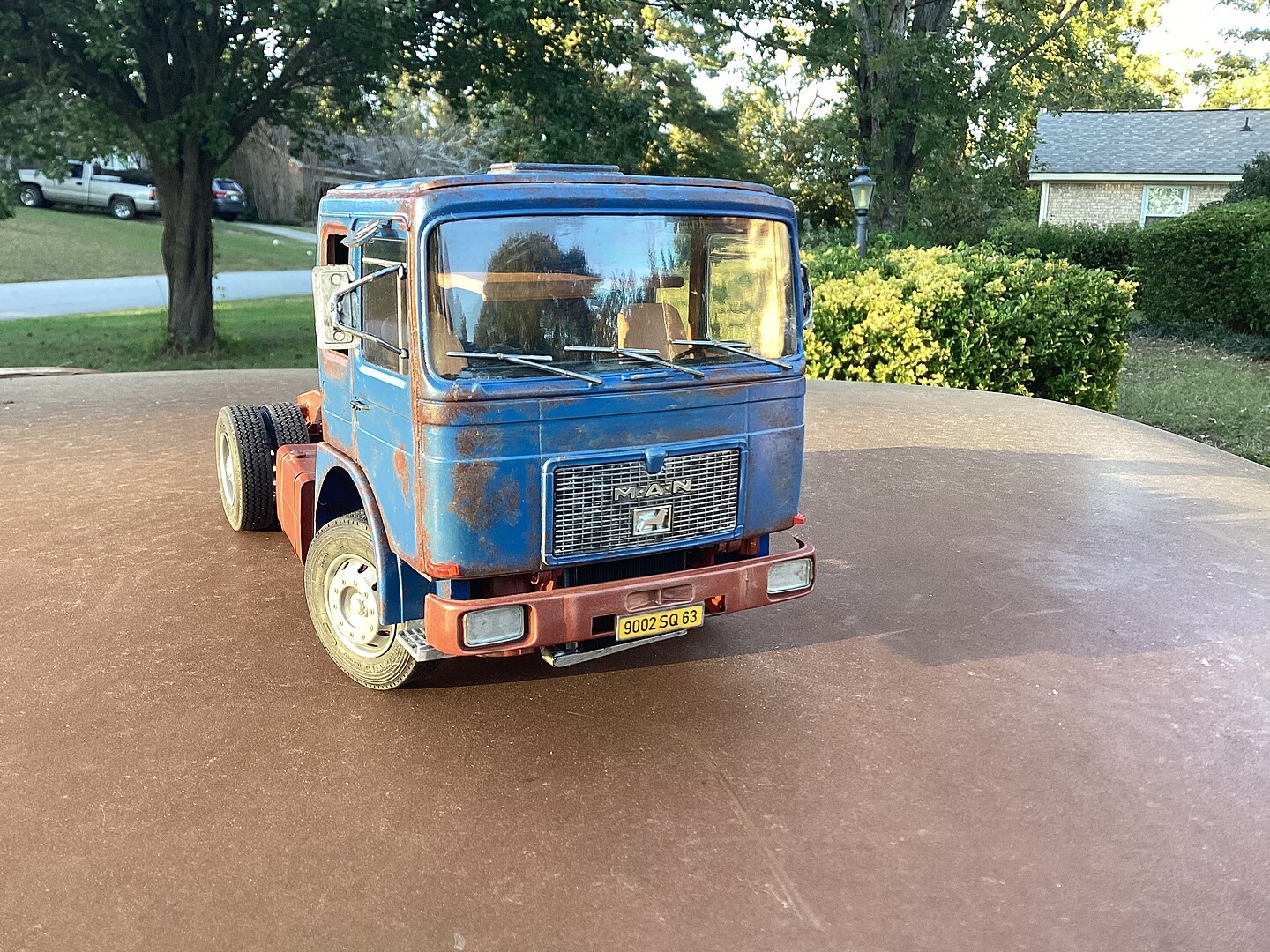 MAN F8 19.321 2-Axle Tractor -- Plastic Model Truck Vehicle Kit -- 1/24 ...