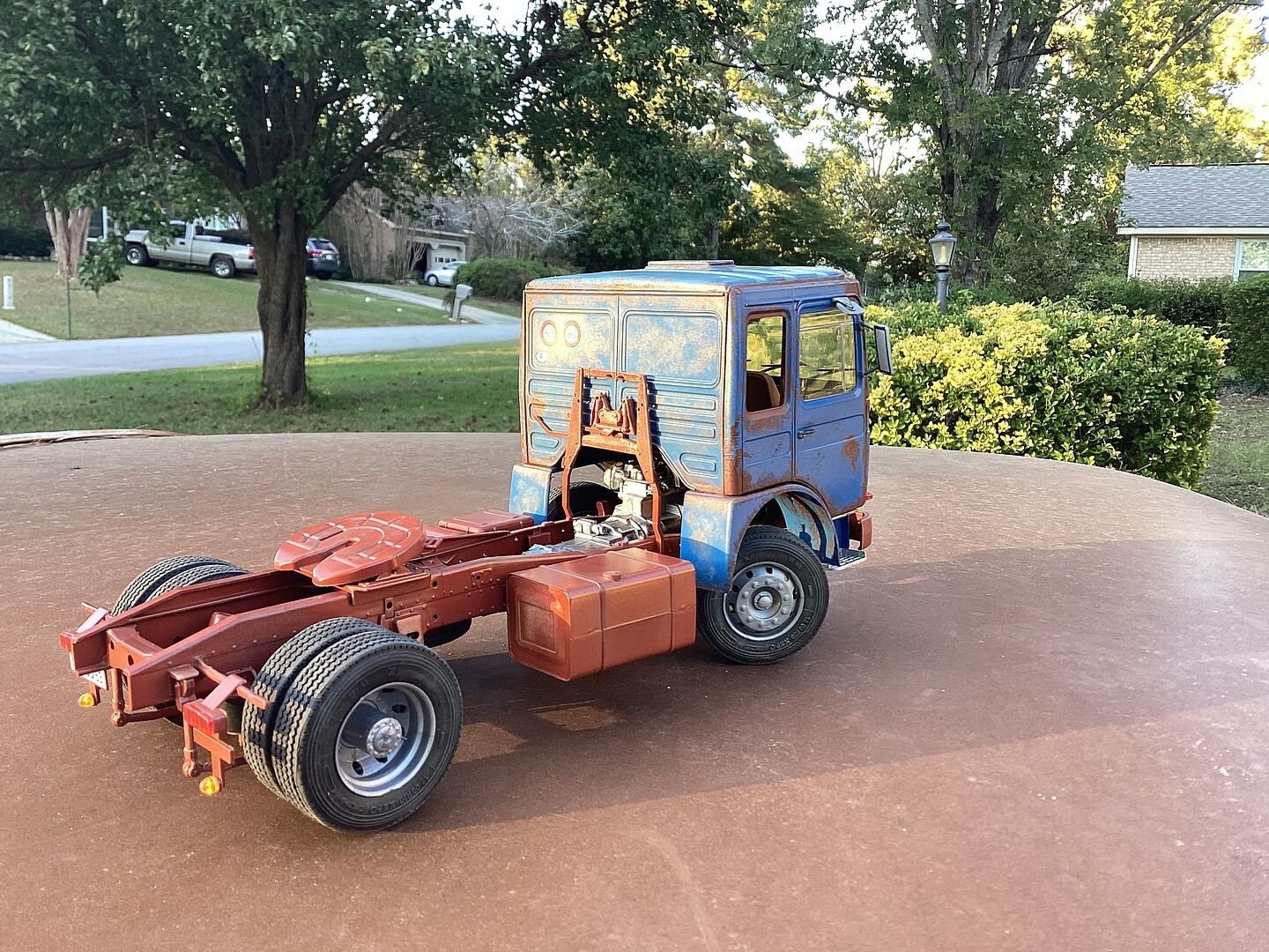 MAN F8 19.321 2-Axle Tractor -- Plastic Model Truck Vehicle Kit -- 1/24 ...