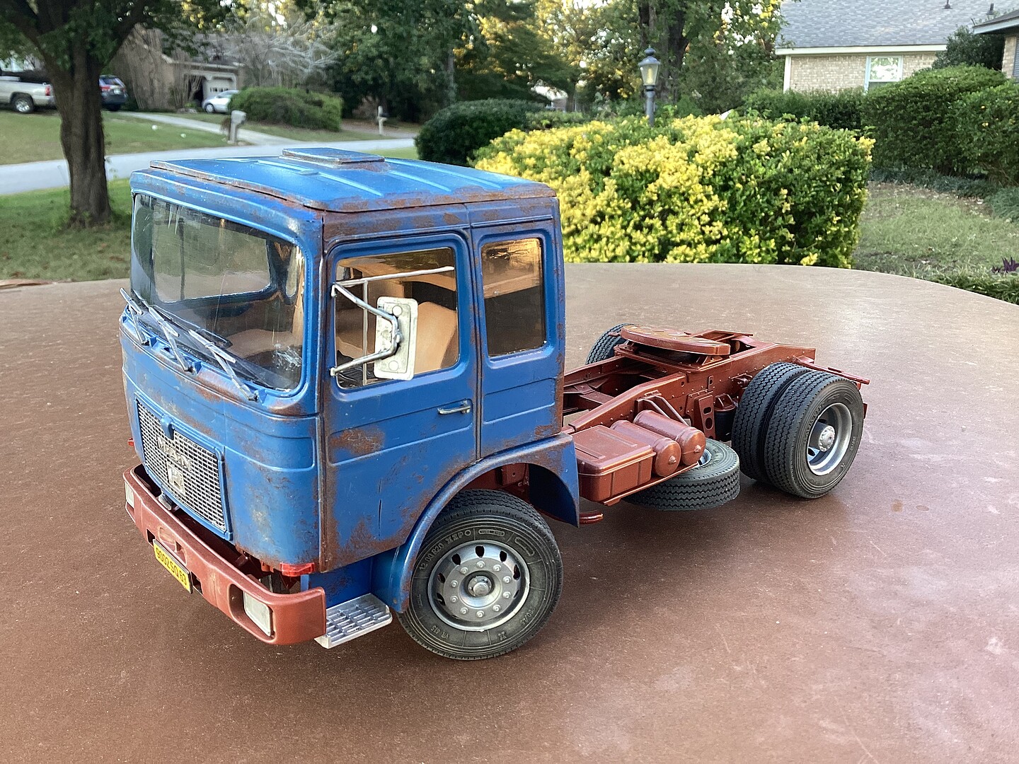 MAN F8 19.321 2-Axle Tractor -- Plastic Model Truck Vehicle Kit -- 1/24 ...