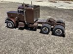 AMT Peterbilt 359 California Hauler Cab w/Sleeper Plastic Model Truck ...