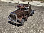 AMT Peterbilt 359 California Hauler Cab w/Sleeper Plastic Model Truck ...