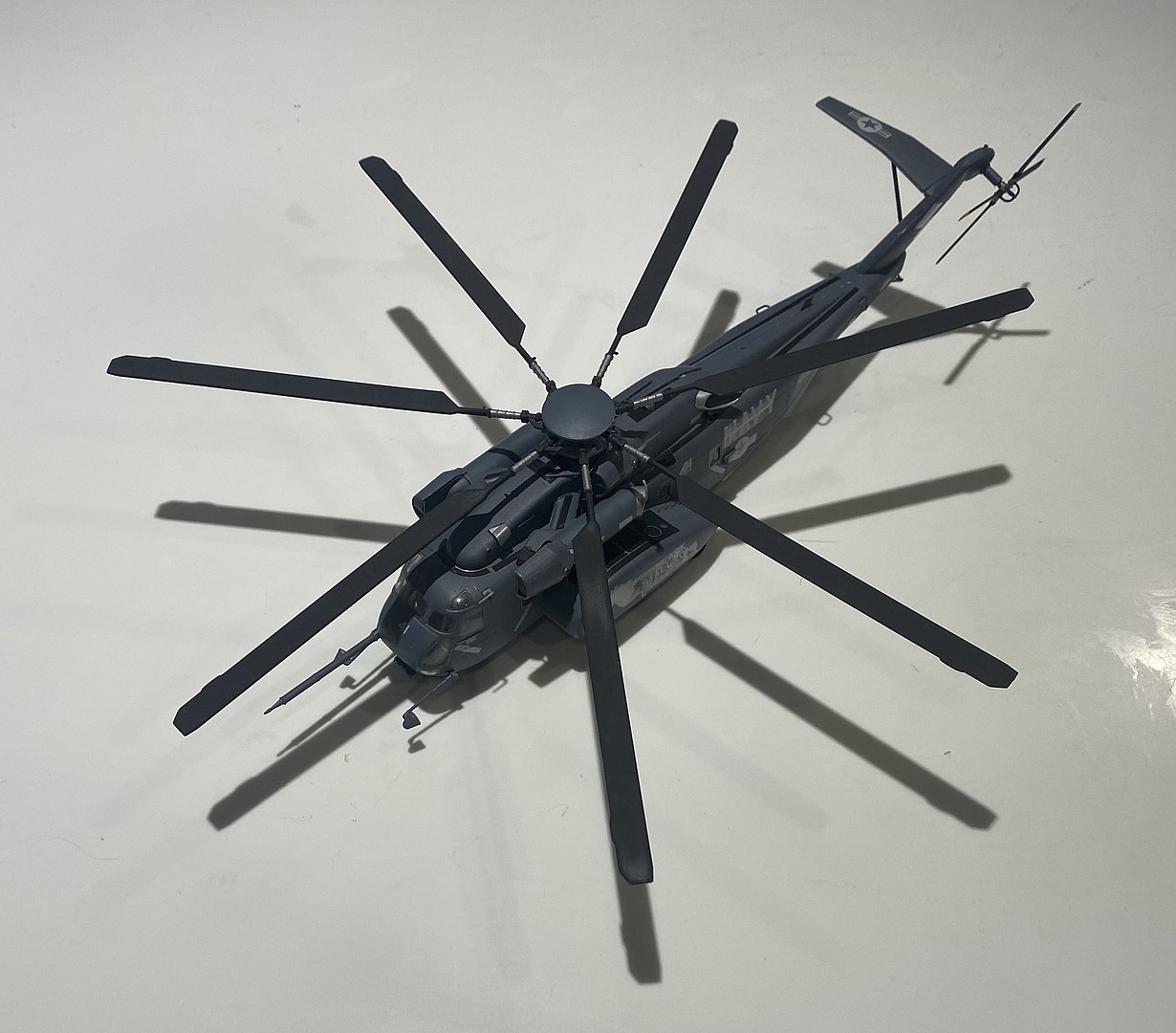 MH-53E Sea Dragon -- Plastic Model Helicopter Kit -- 1/72 Scale ...