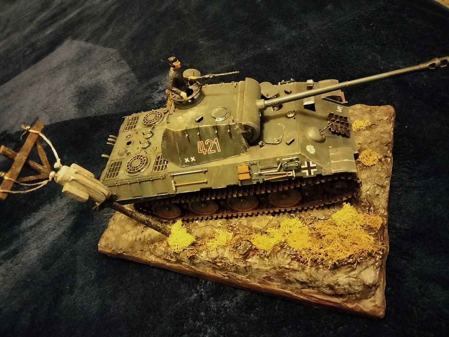 German Panther Medium Tank -- Plastic Model Military Vehicle Kit -- 1/ ...