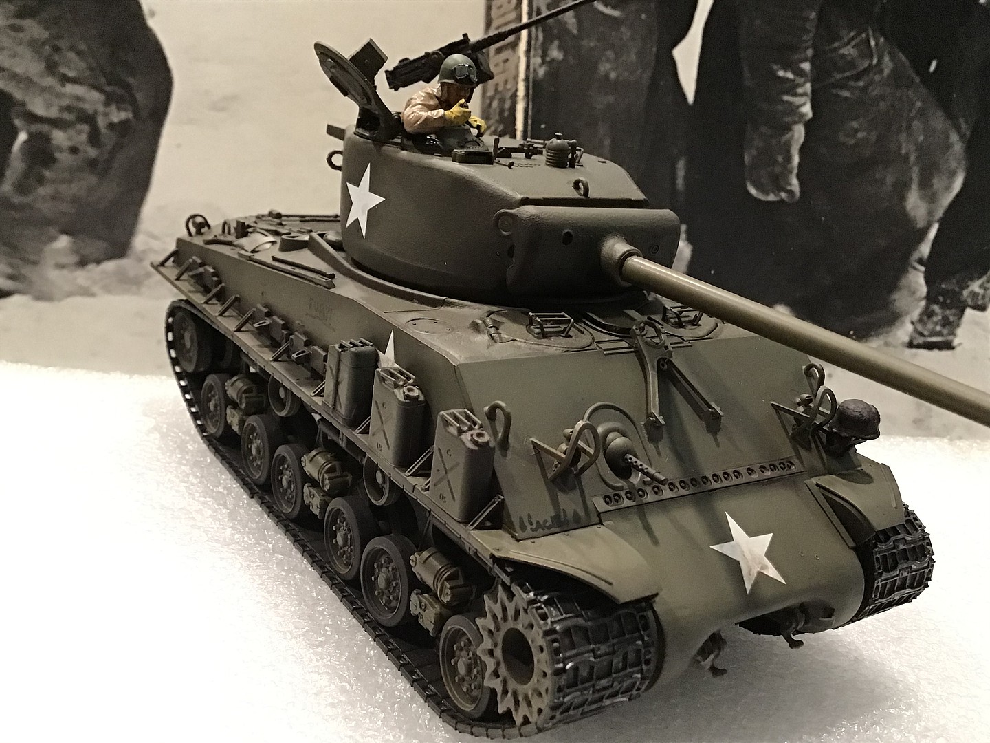 US Medium Tank M4A3E8 Sherman ''Easy Eight'' -- Plastic Model Military ...