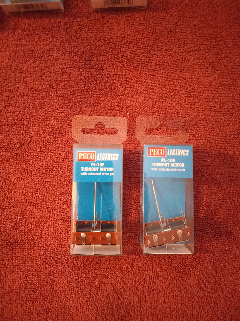 Turnout Motor w/ Extended Operating Pin -- Model Railroad Electrical ...