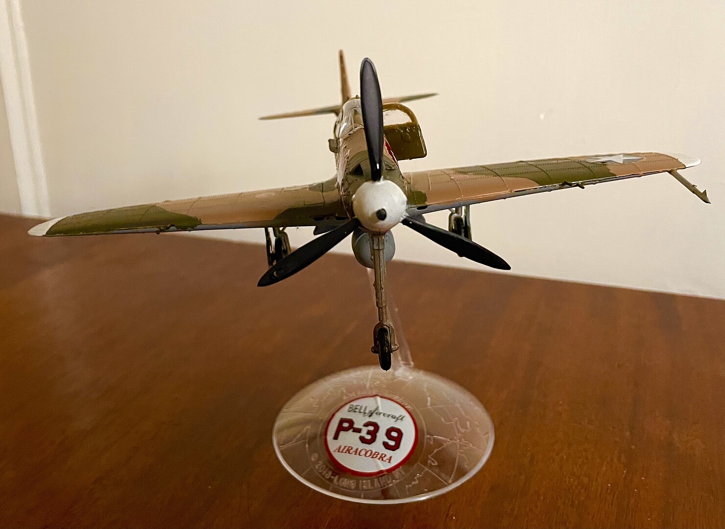 P-39 Bell Airacobra WWII Fighter -- Plastic Model Airplane Kit -- 1/46 ...