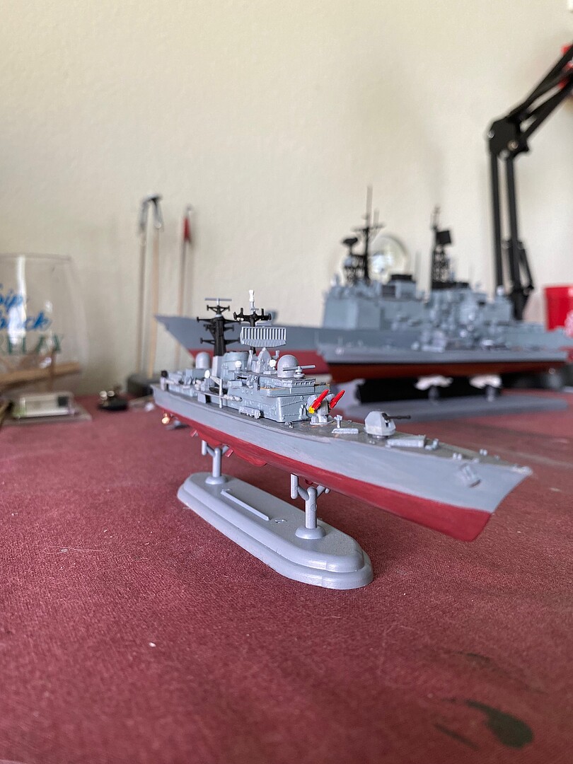 HMS Sheffield Type 42 Batch 1 Destroyer (2 in 1) -- Plastic Model ...