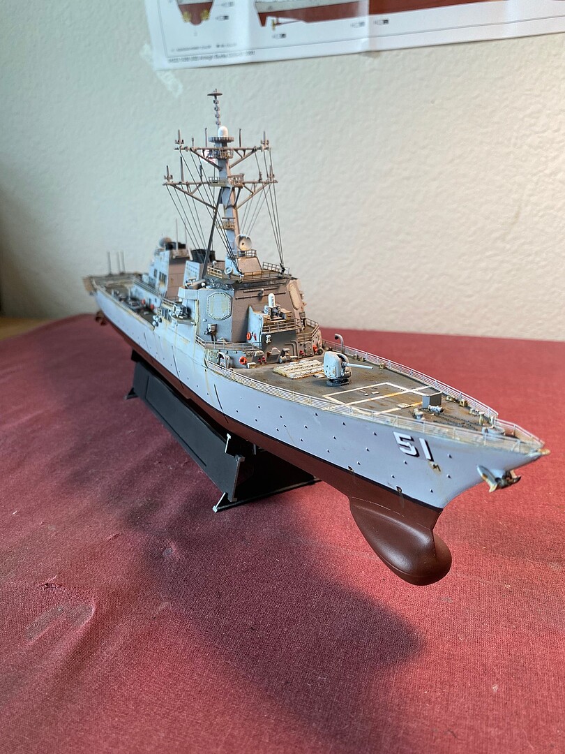 USS Arleigh Burke DDG51 Guided Missile Destroyer -- Plastic Model Kit ...