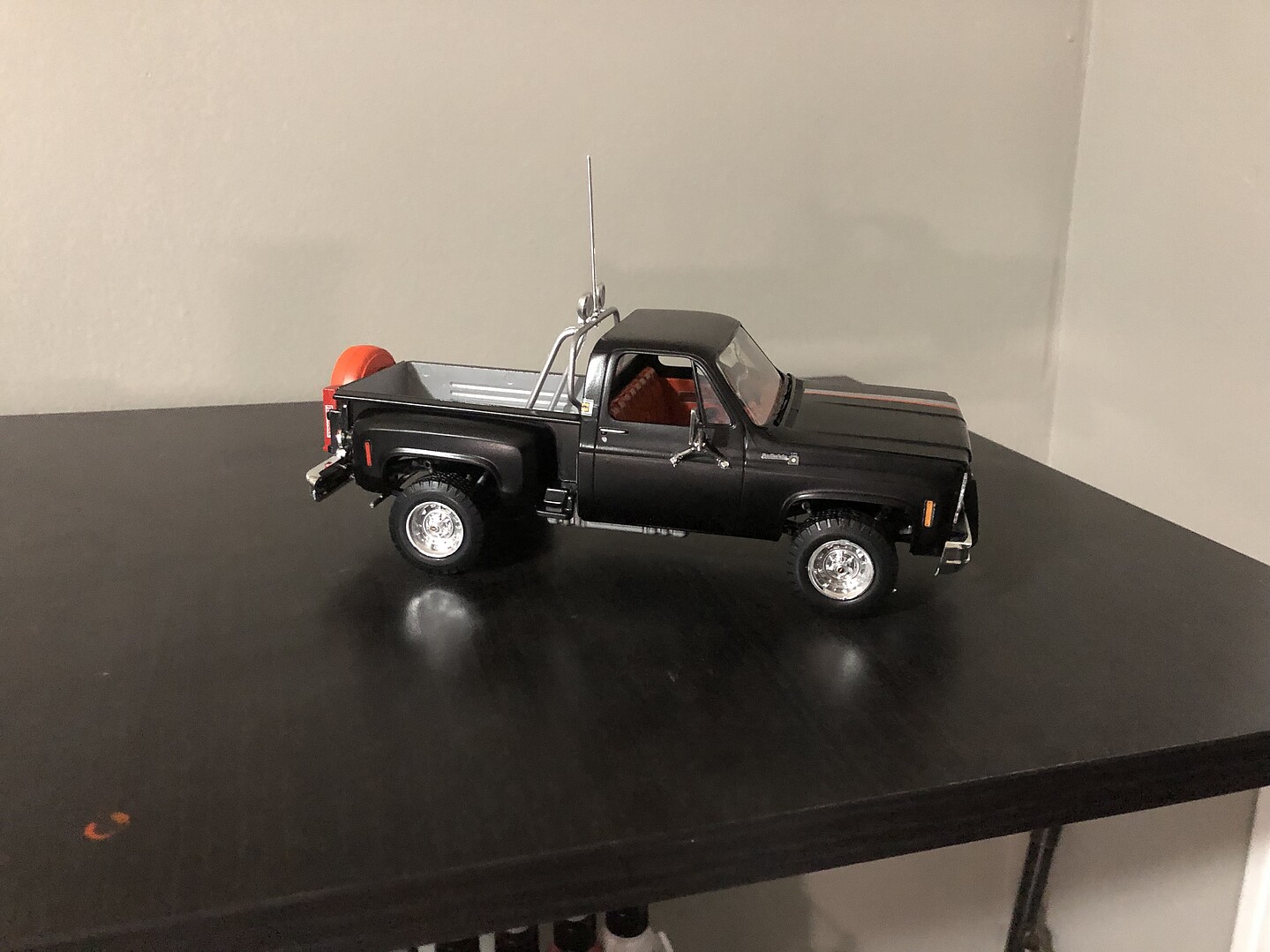 1976 Chevy Sport Stepside -- Plastic Model Car Kit -- 1/24 Scale ...