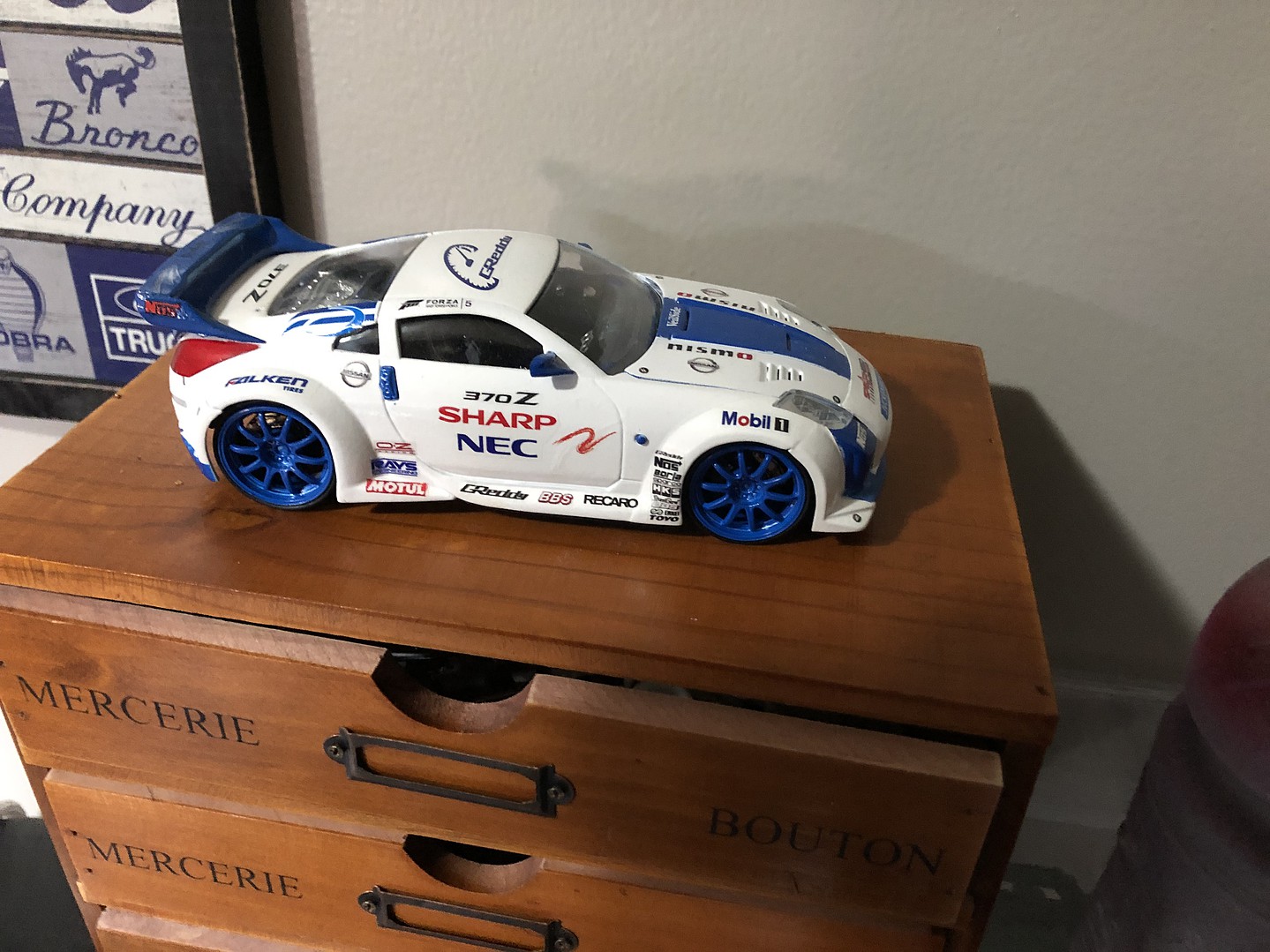 Gallery Pictures AMT '06 Nissan 350Z Plastic Model Car Vehicle 1/24 ...