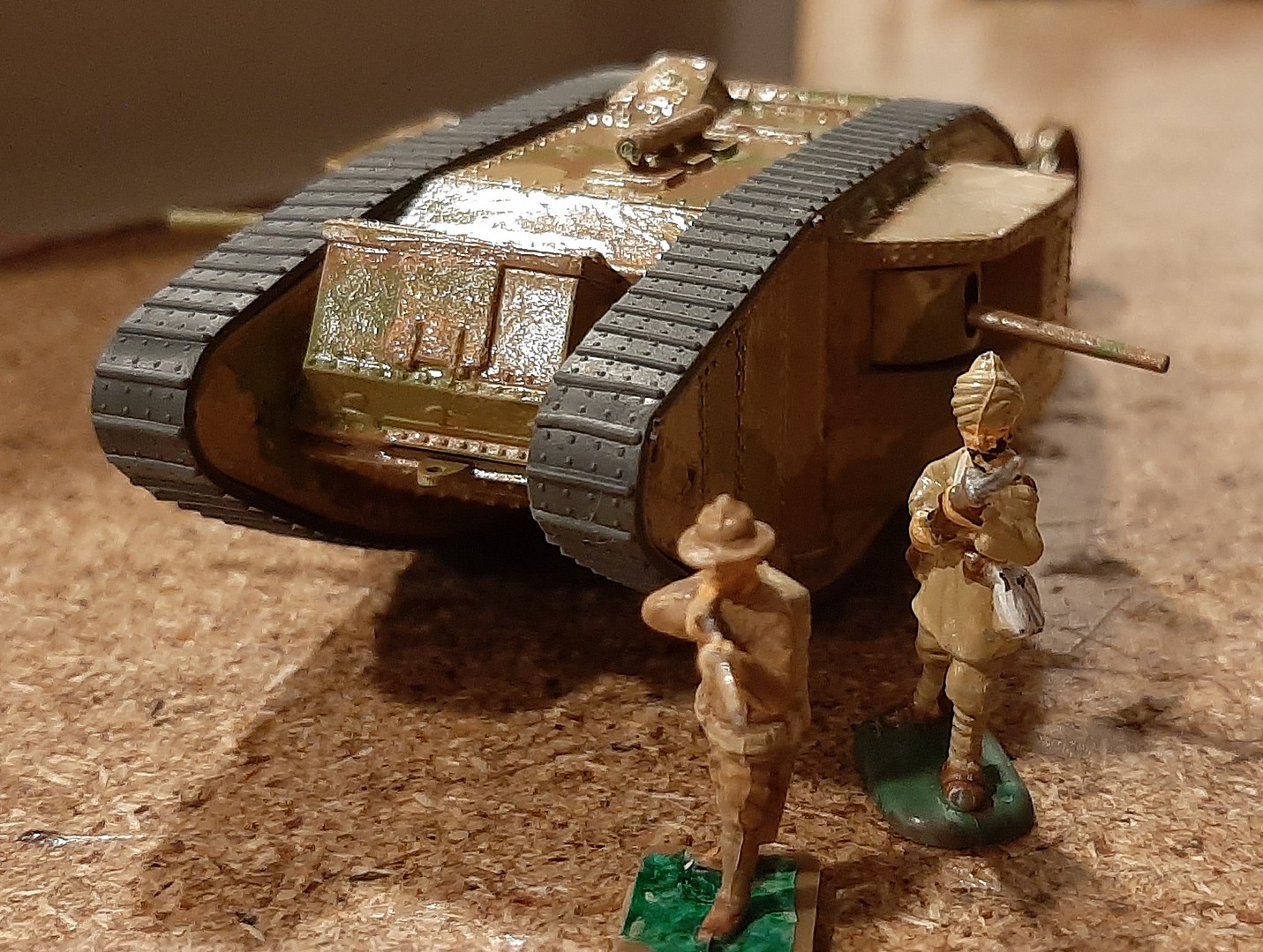 WWI Male Tank -- Plastic Model Military Vehicle Kit -- 1/76 Scale ...