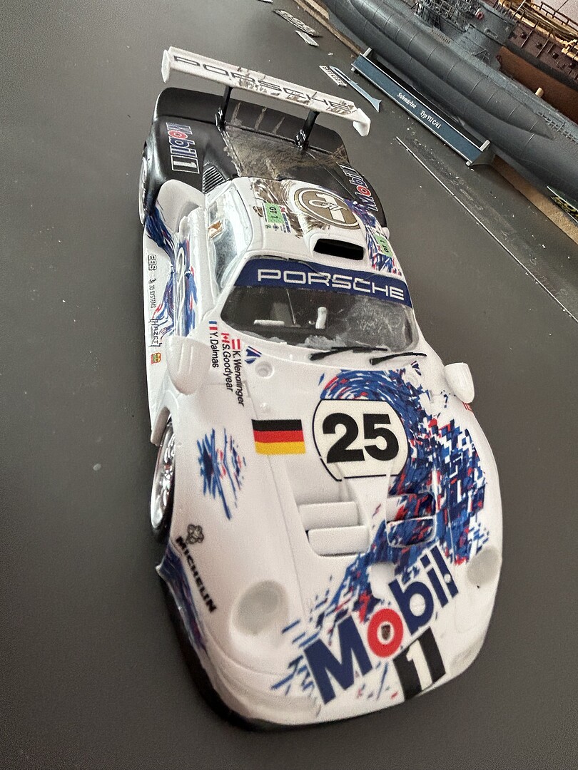 Porsche 911 GT1 Racecar GT1 -- Plastic Model Car Kit -- 1/24 Scale ...
