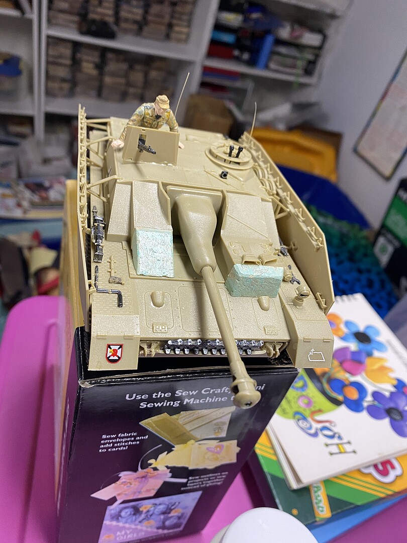 German Sturmgeschutz IV Tank -- Plastic Model Military Vehicle Kit -- 1 ...