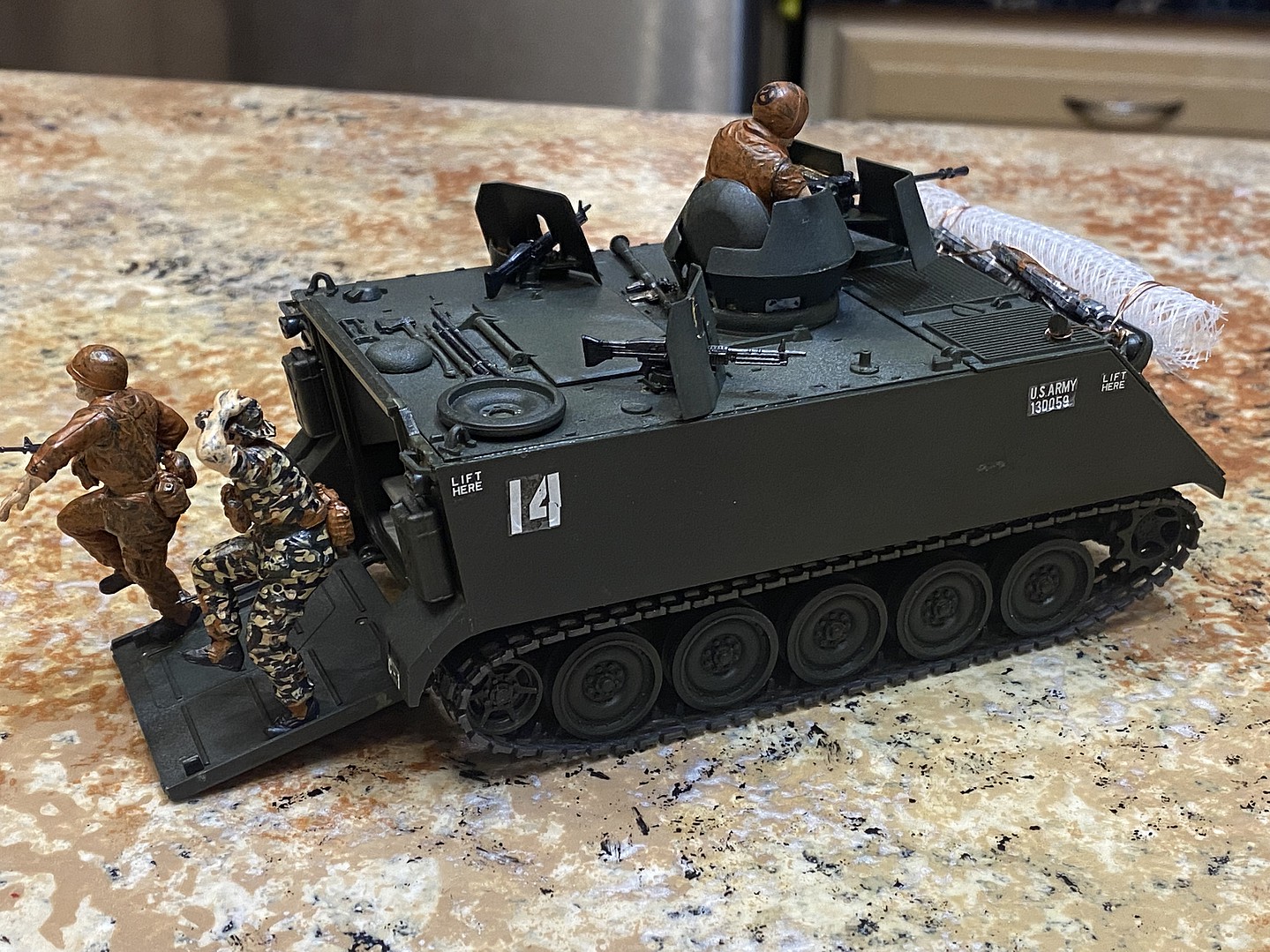 US M113 ACAV Support Vehicle -- Plastic Model Military Vehicle Kit -- 1 ...