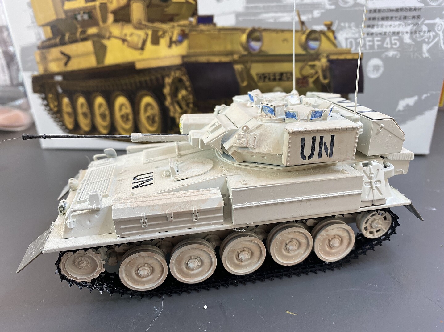 British CVRT FV107 Scimitar Tank -- Plastic Model Tank Kit -- 1/35 ...