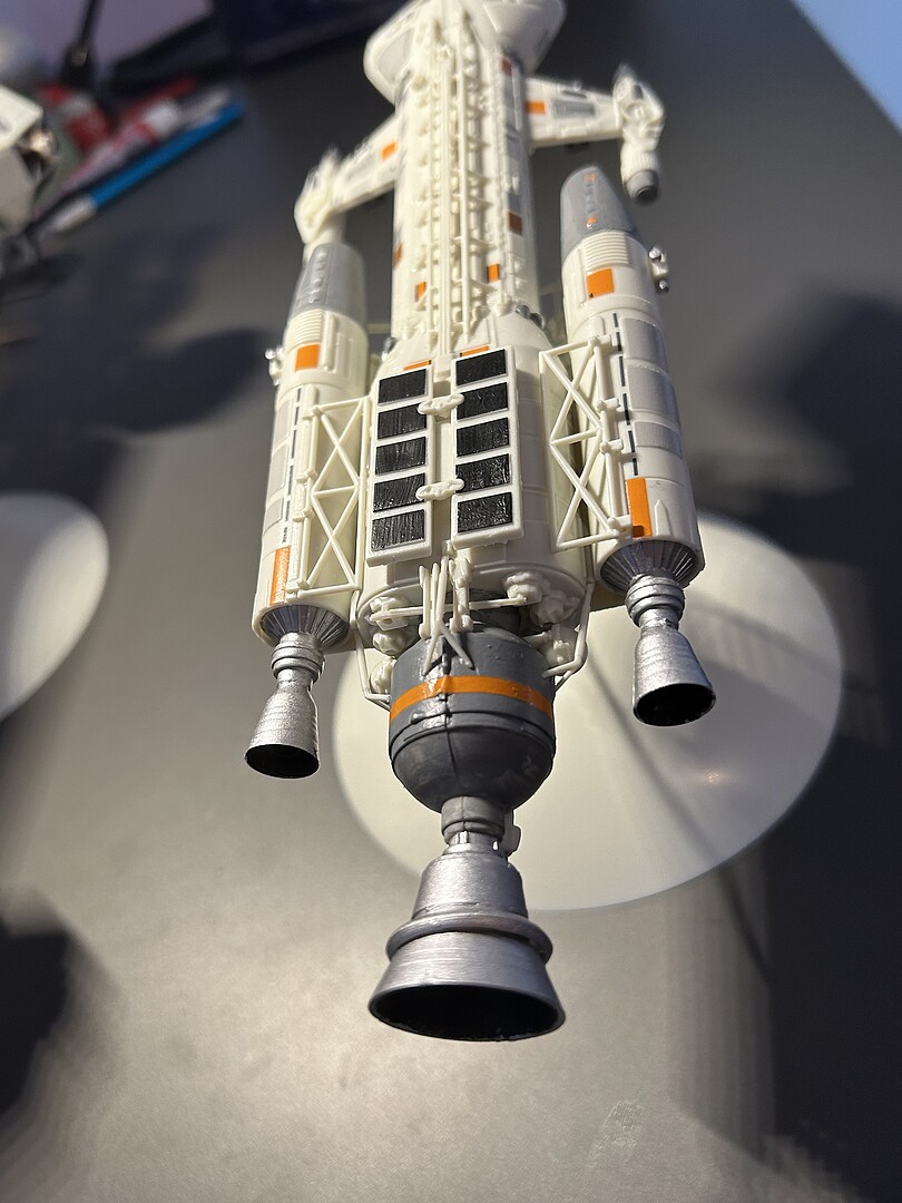 SPACE 1999 HAWK MK IX -- Science Fiction Plastic Model Kit -- 1/72 ...