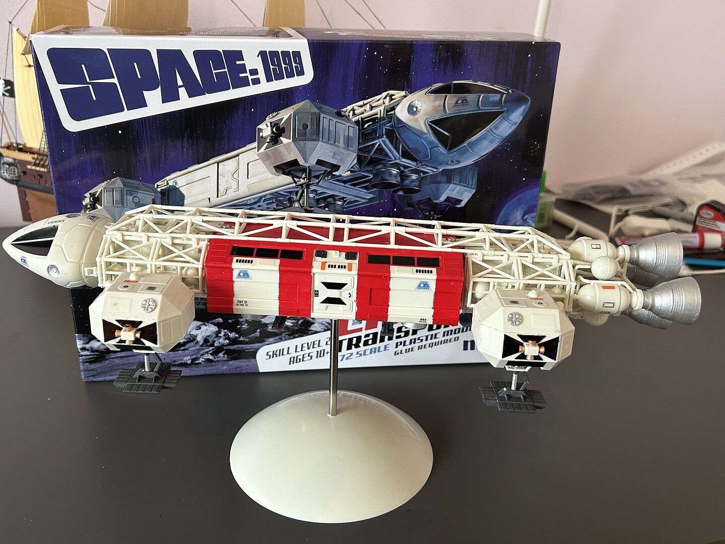 Space 1999- Eagle Transporter 14'' -- Science Fiction Plastic Model Kit ...