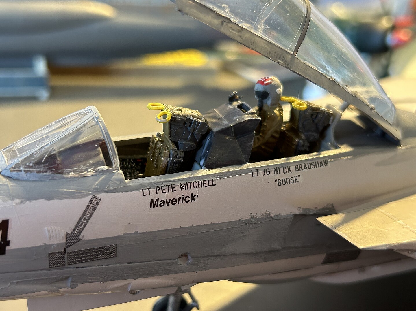 Top Gun Classic F14A Tomcat Aircraft -- Plastic Model Airplane Kit -- 1 ...