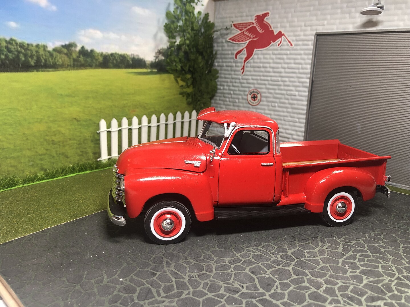 1950 Chevy Pick-Up -- Plastic Model Truck Kit -- 1/25 Scale -- #1076-12 ...