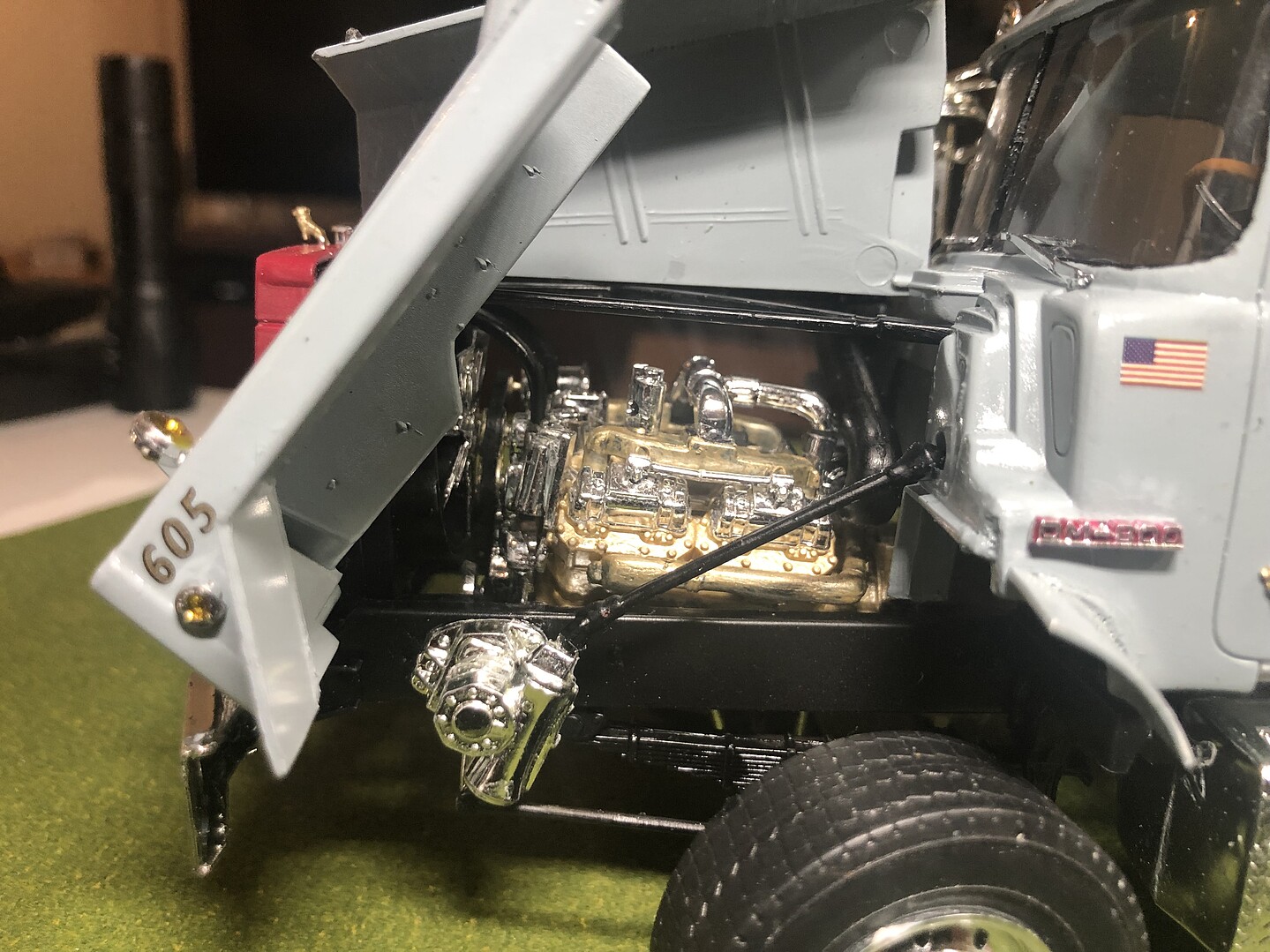 Mack DM800 Semi Tractor Cab Pictures