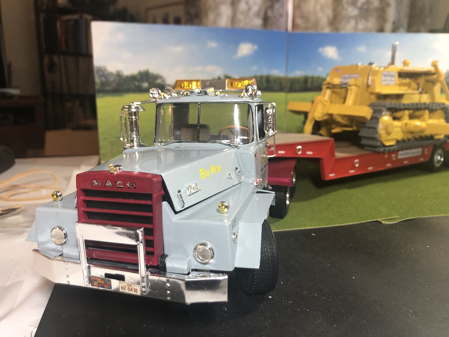 Mack DM800 Semi Tractor Cab Pictures