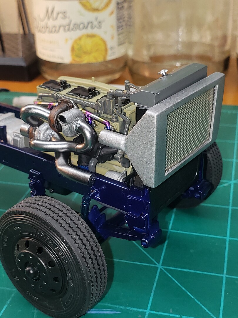 Freightliner FLC Tractor Cab -- Plastic Model Truck Kit -- 1/24 Scale ...