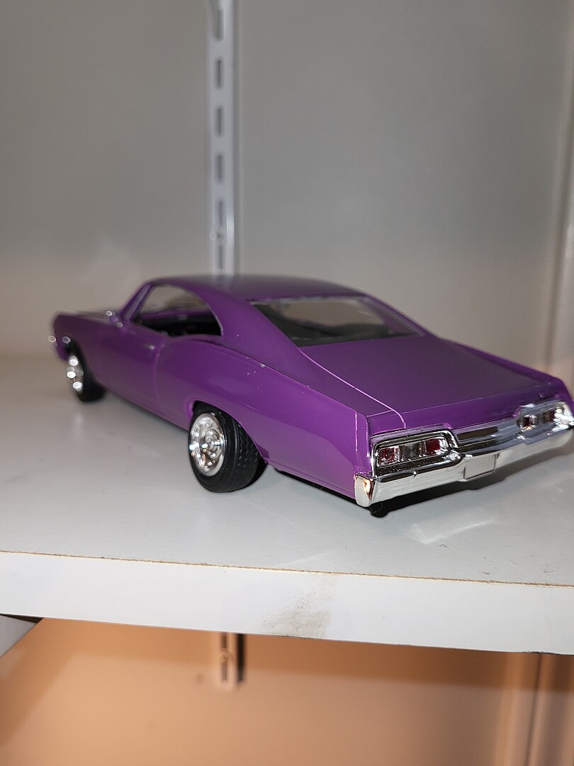 1967 Chevy Impala SS (Stock) -- Plastic Model Car Kit -- 1/25 Scale ...