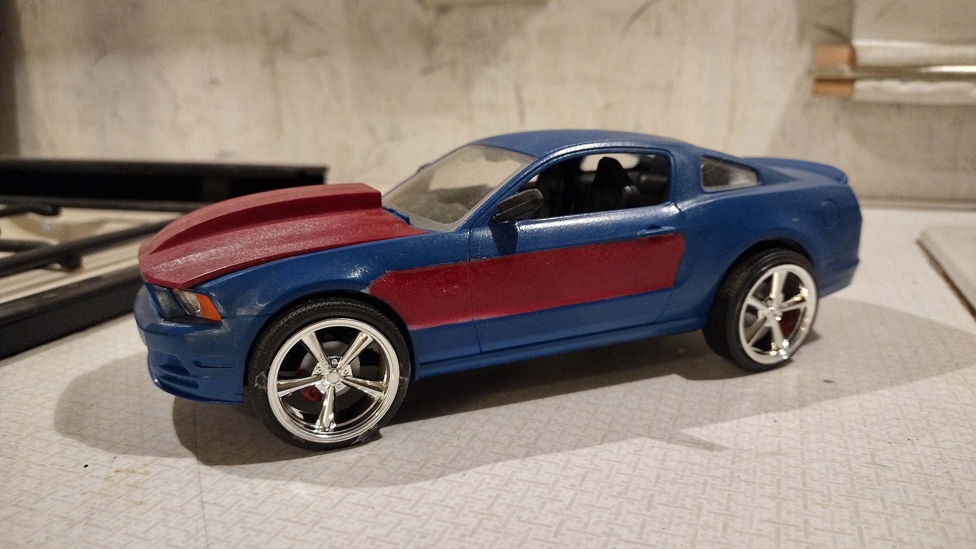 Mustang GT -- Plastic Model Car Kit -- 1/25 Scale -- #854379 pictures ...