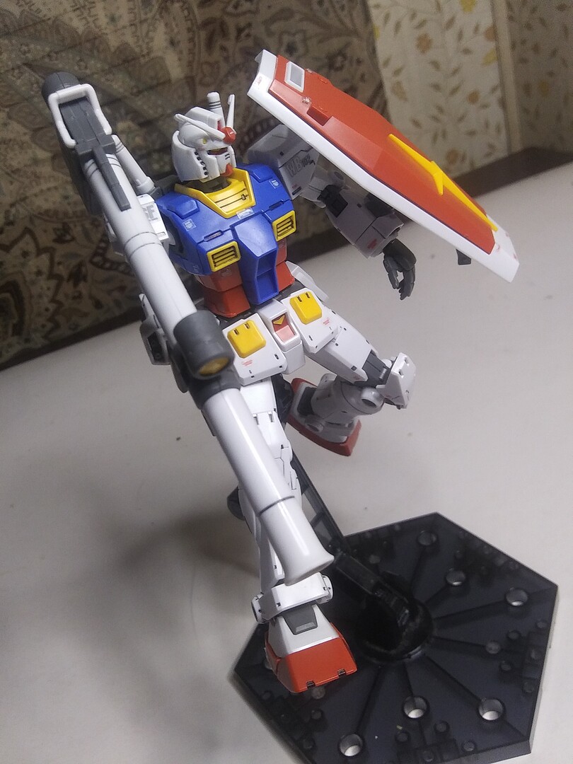 HG Gundam - RX-78-02 Gundam -- Snap Together Plastic Model Figure Kit ...