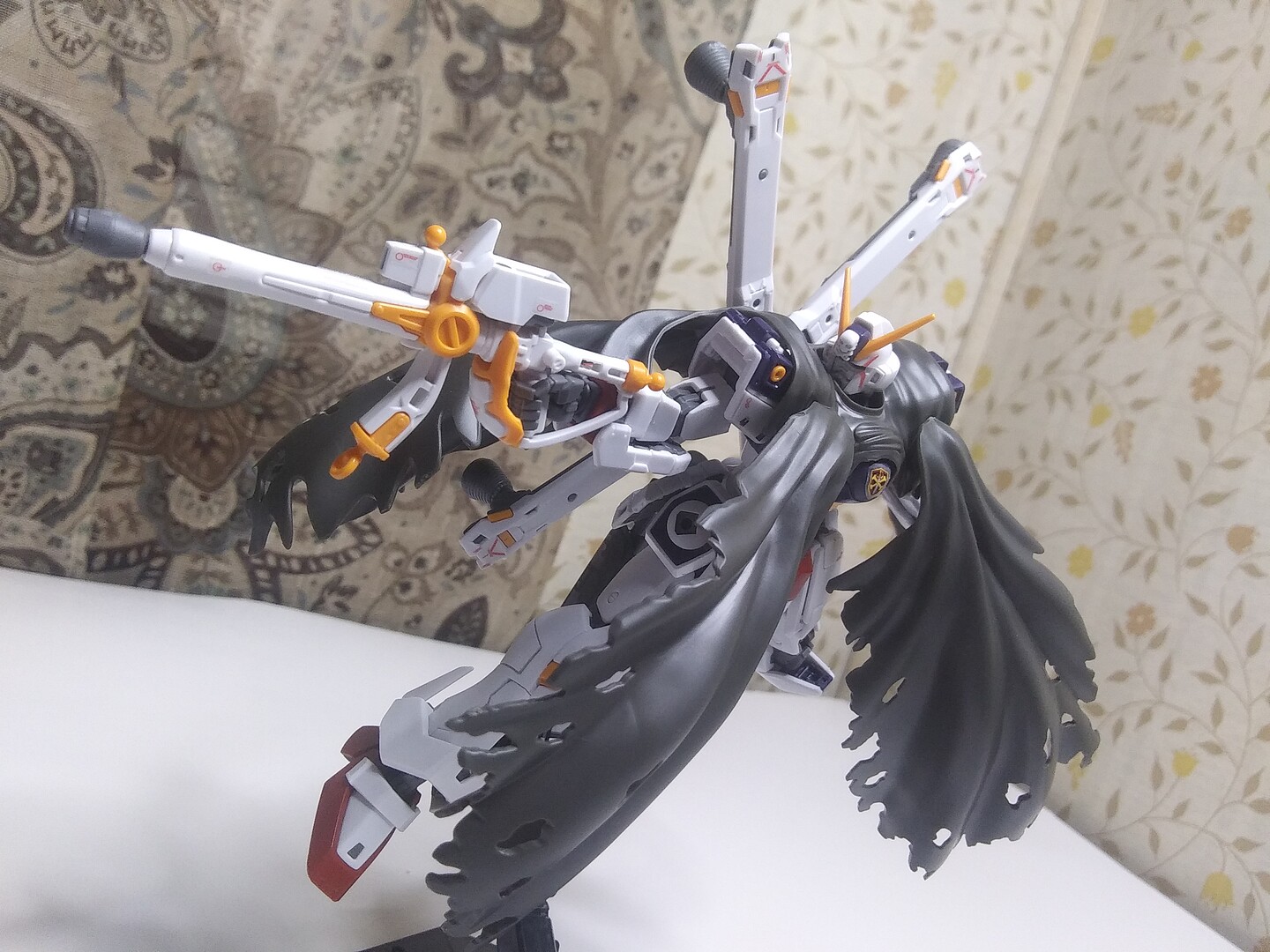 Real Grade Gundam Crossbone Gundam X1 -- Snap Together Plastic Model ...