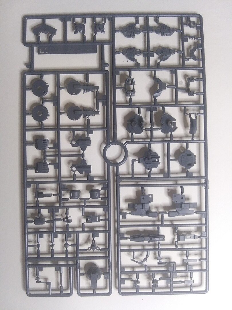 RG Gundam - GN-0000+GNR-010 00 Raiser -- Snap Together Plastic Model ...