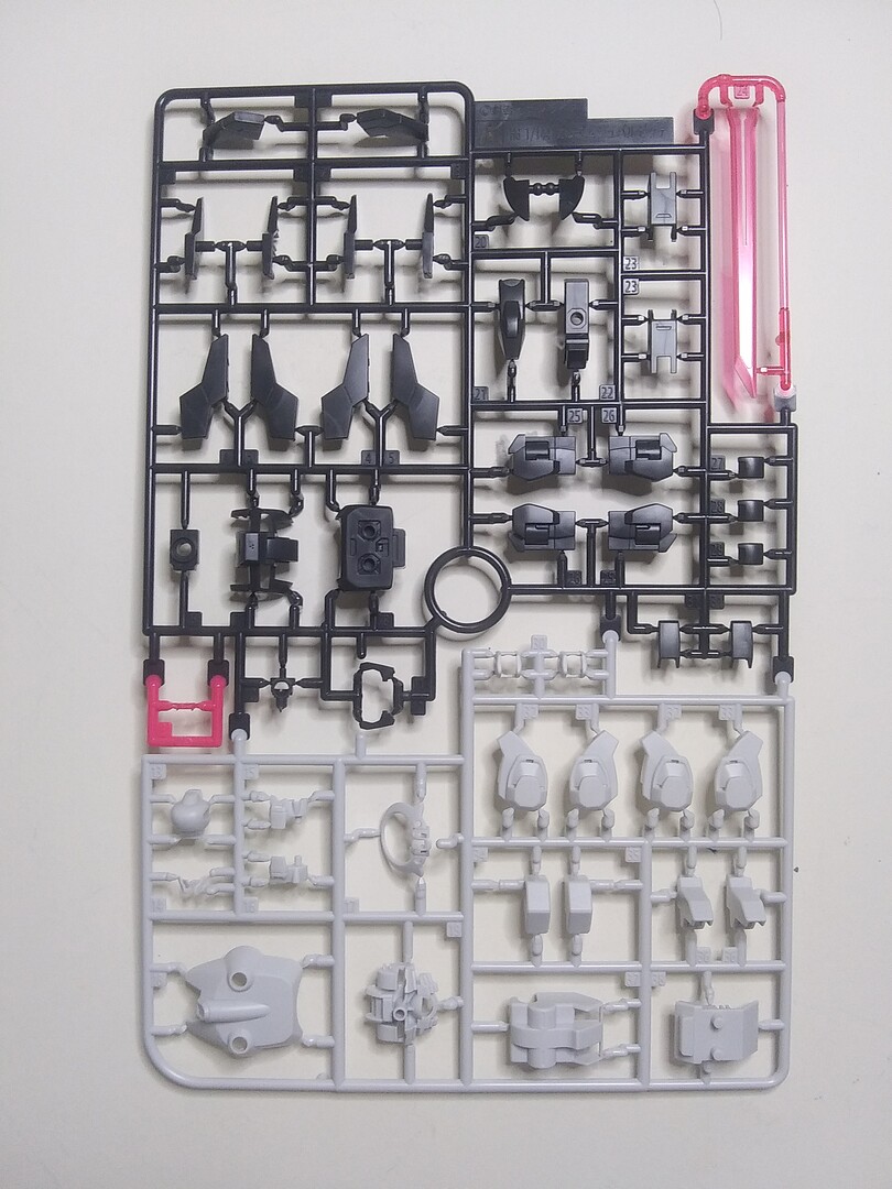 HG Gundam - Gundam Schwarzette -- Snap Together Plastic Model Figure ...