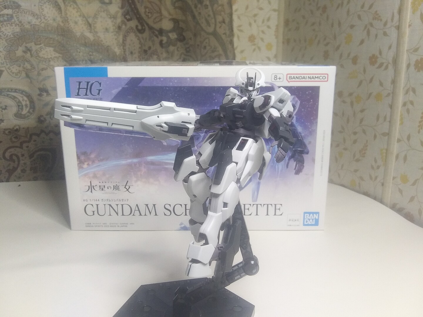 HG Gundam - Gundam Schwarzette -- Snap Together Plastic Model Figure ...