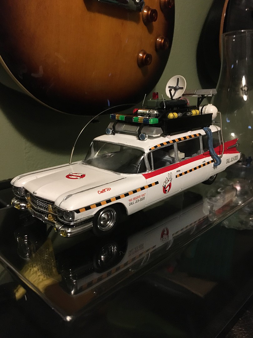 Gallery Pictures AMT GHOSTBUSTERS Ecto-1A Plastic Model Car Kit 1/25 ...