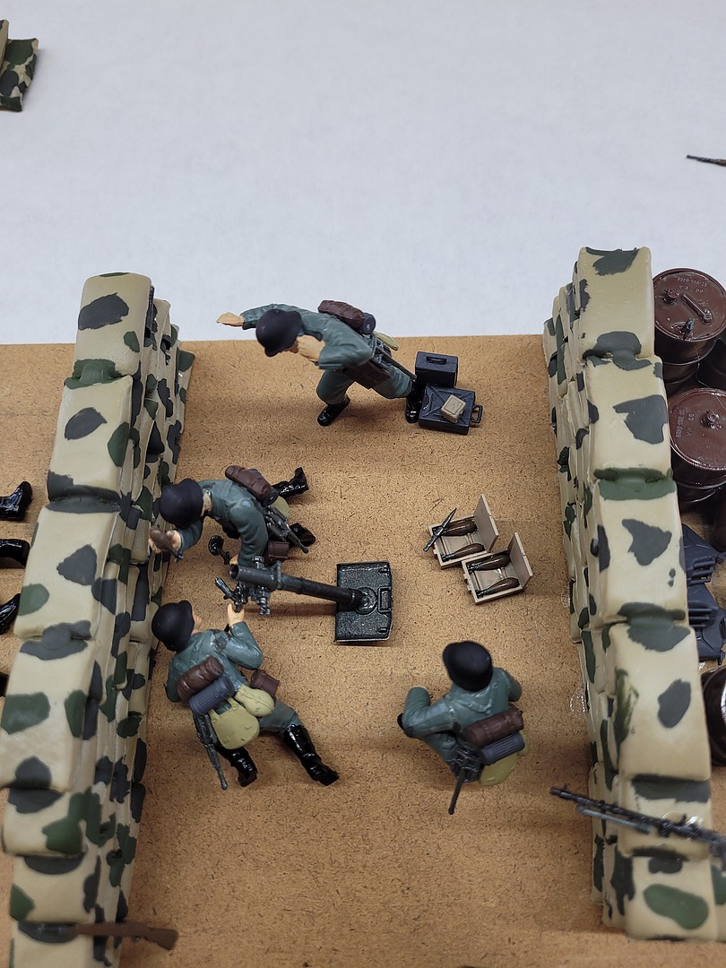 German Infantry Mortar Soldier Team Set -- Plastic Model Military ...