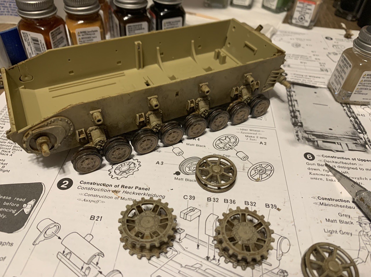 German Sturmgeschutz IV Tank -- Plastic Model Military Vehicle Kit -- 1 ...