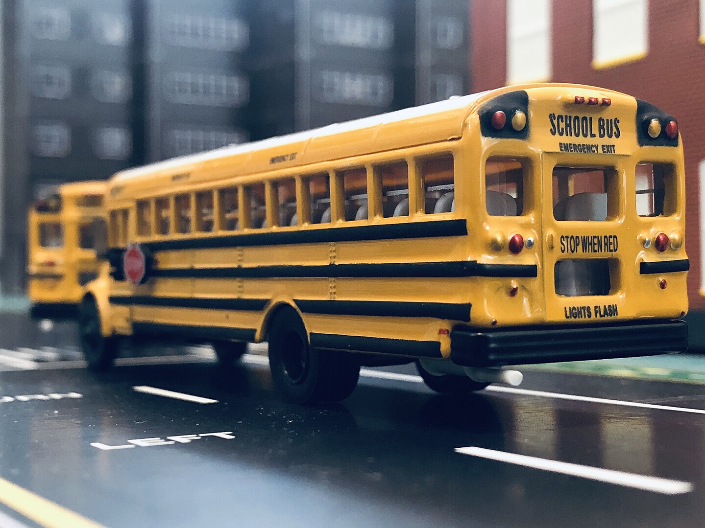International CE Yellow School Bus -- HO Scale Model Railroad Vehicle ...