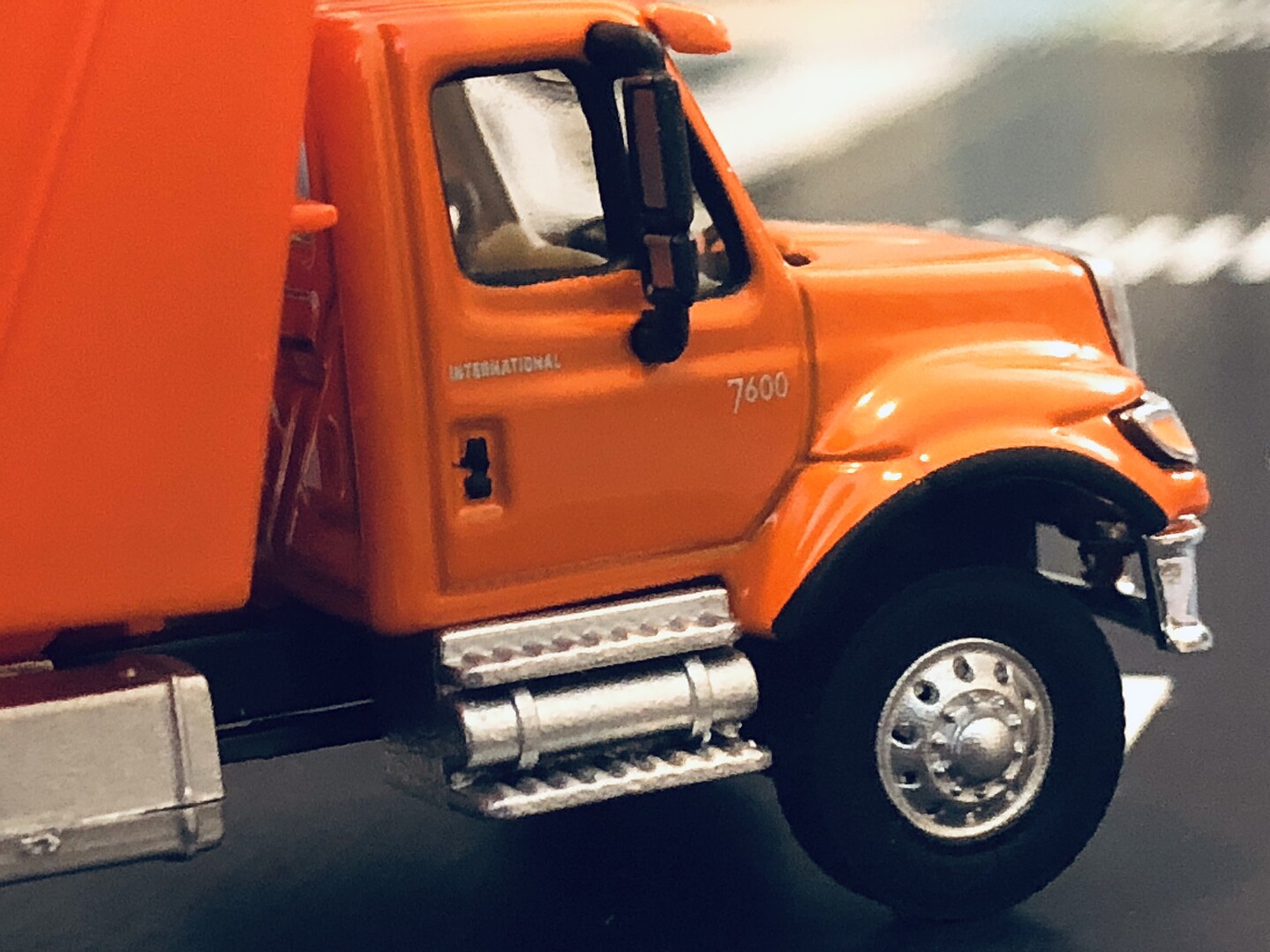 International 7600 Orange Garbage Truck -- HO Scale Model Railroad ...