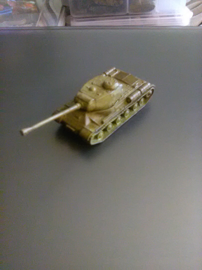 Soviet Joseph Stalin 2 Tank -- Plastic Model Military Vehicle Kit -- 1/ ...