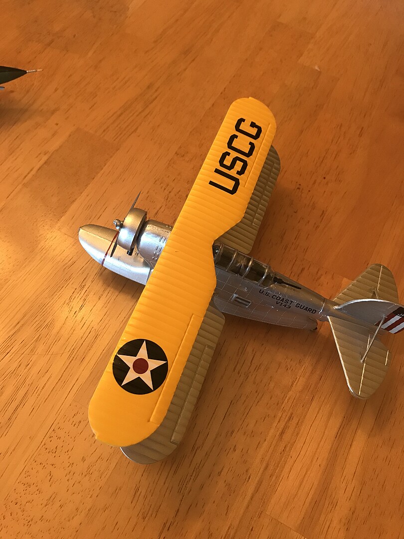 Duck J2F2 Amphibian BiPlane -- Plastic Model Airplane Kit -- 1/48 Scale ...