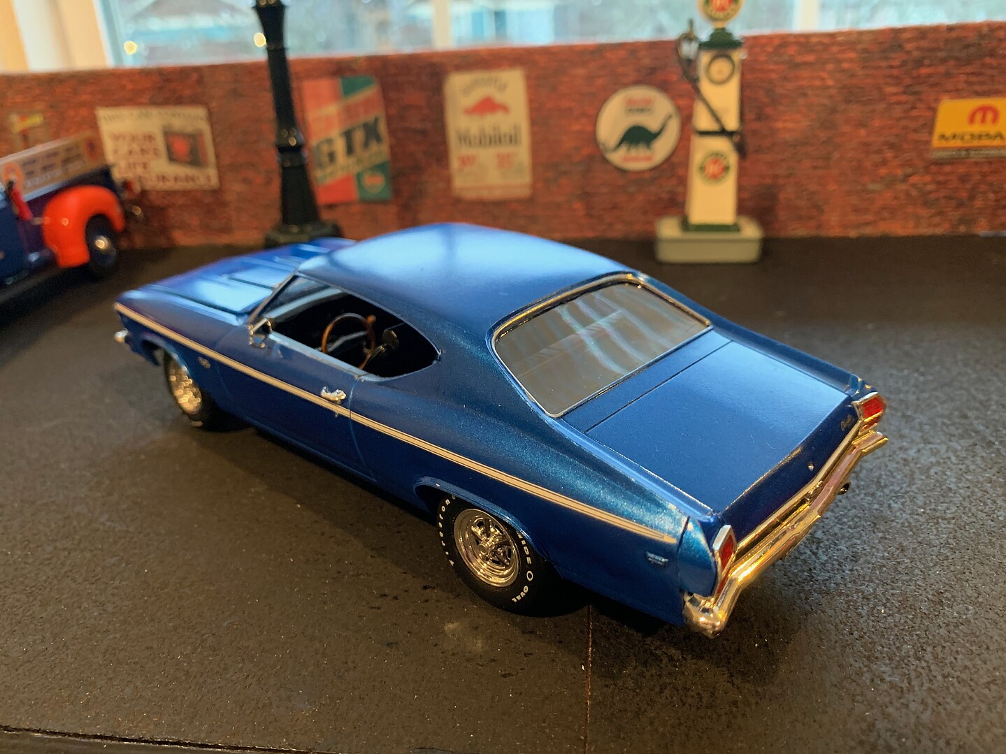 '69 Chevy Chevelle SS 396 -- Plastic Model Car Kit -- 1/25 Scale ...