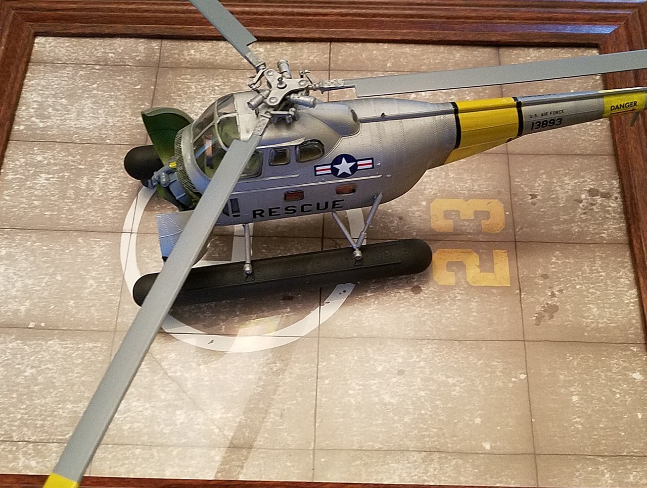 H-19 Rescue Helicopter -- Plastic Model Helicopter Kit -- 1/48 Scale ...